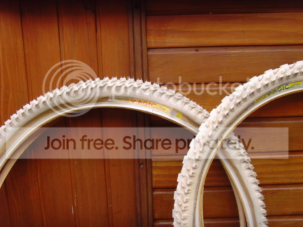 NOS Front and Rear white/cream Panaracer magic xc tyres DROP | Retrobike