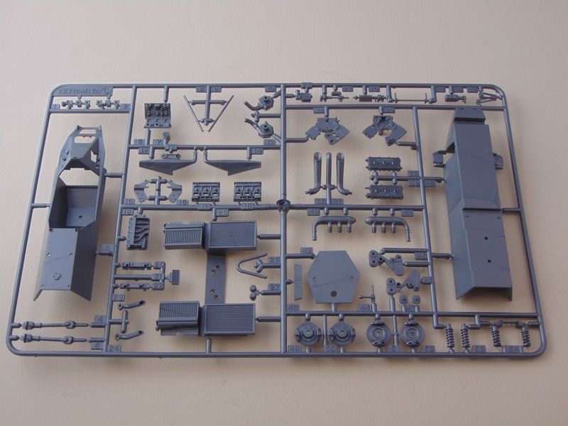 Renault RE30B - French Fancy Group Build - Britmodeller.com