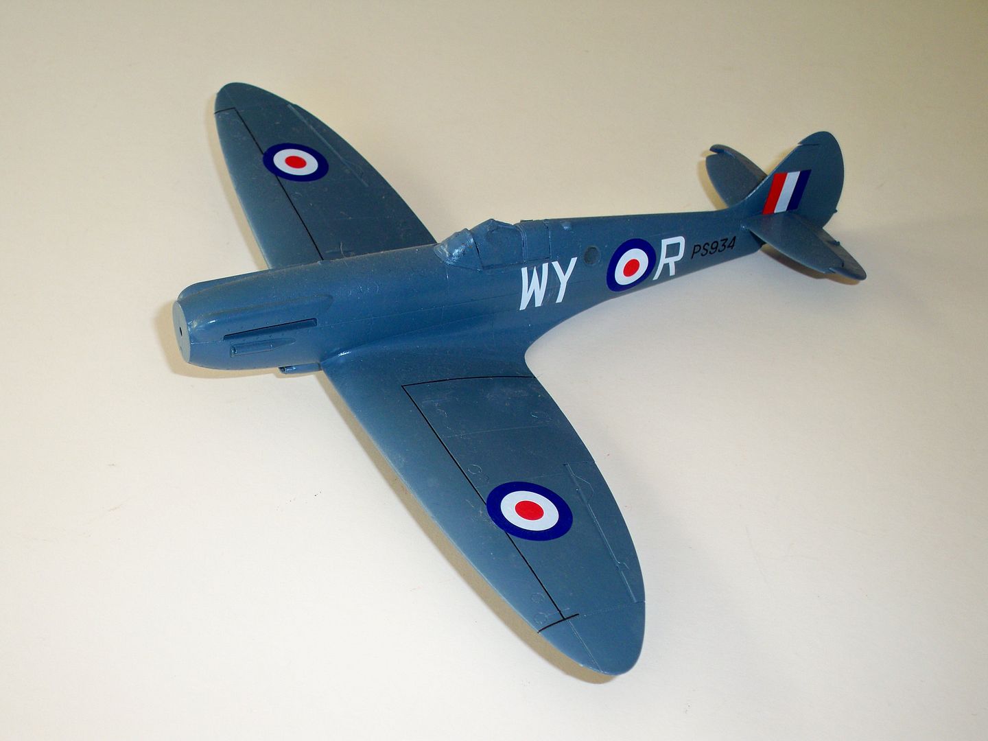 Kicking Enzo Matrix up the... elbow - KUTA VI - Britmodeller.com