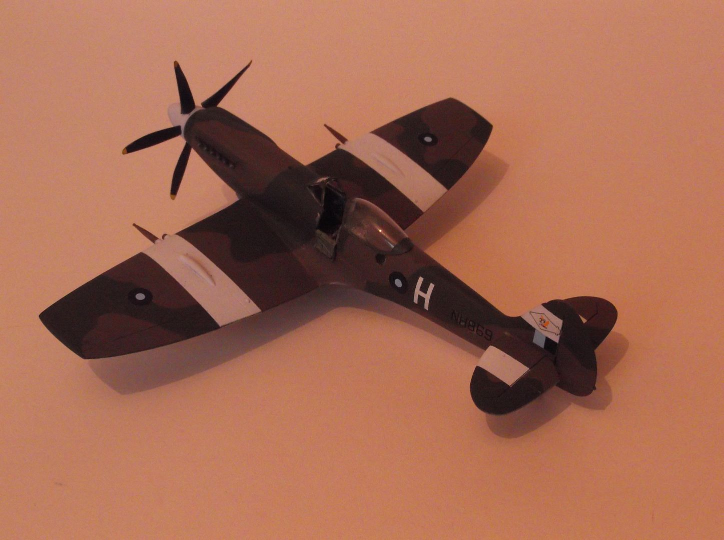 Kicking Enzo Matrix up the... elbow - KUTA VI - Britmodeller.com